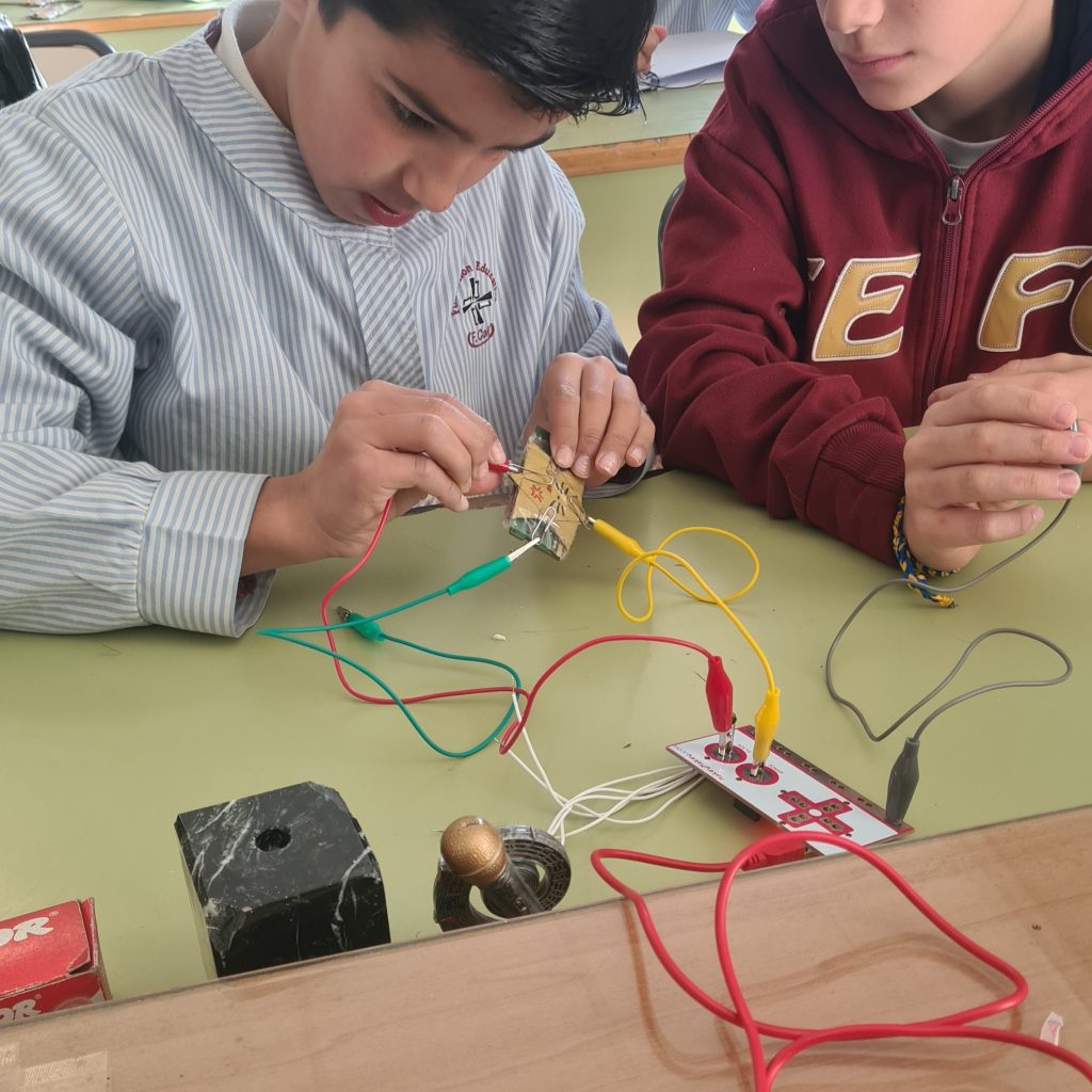 «CONDUCTIVE MUSIC»: FUSIÓN DE CREATIVIDAD Y TECNOLOGÍA » Colegio ...